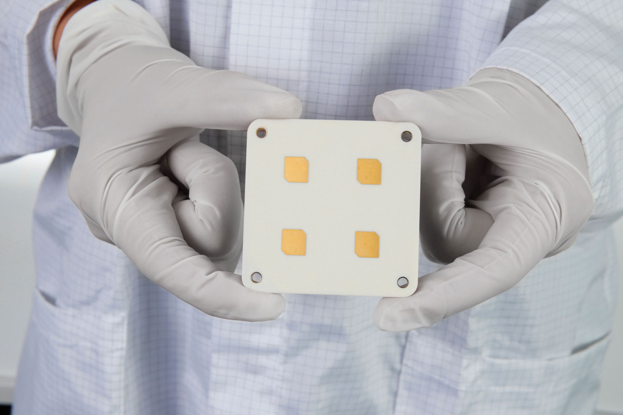 X-Band 2x2 Patch Array CubeSat Antenna | CubeSat by EnduroSat