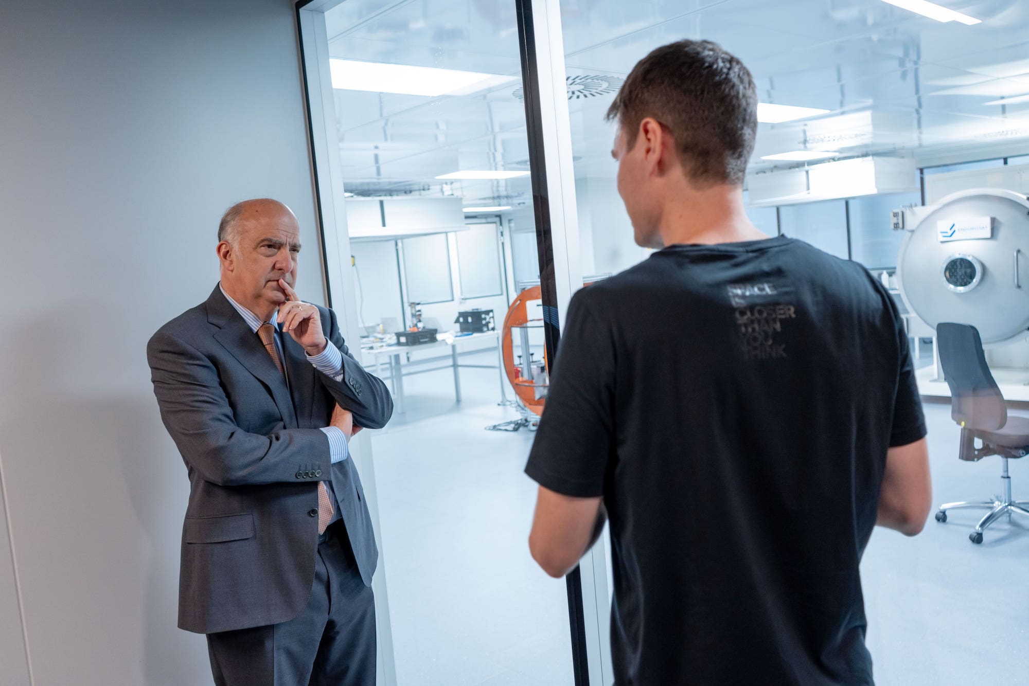U.S. Ambassador, Kenneth Merten visits EnduroSat HQ